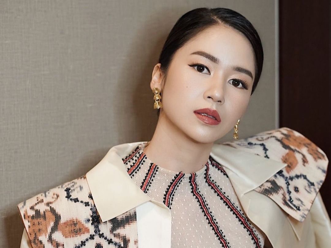 Dulunya Ingin Jadi Pekerja Kantoran, Kini Laura Basuki Justru Jadi ...