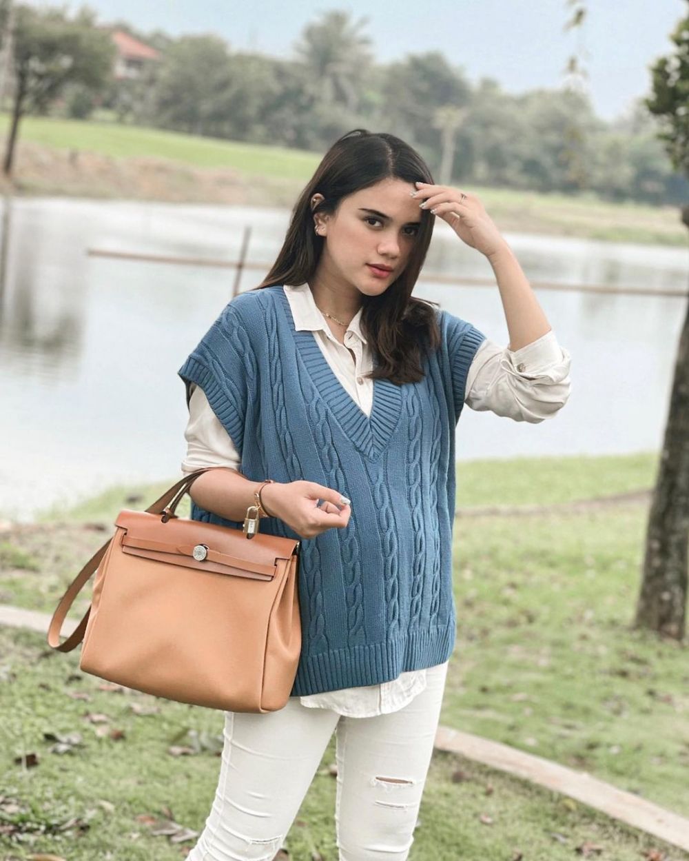 6 Inspirasi Outfit Bumil ala Audi Marisa, Calon Mama Modis Abis ...