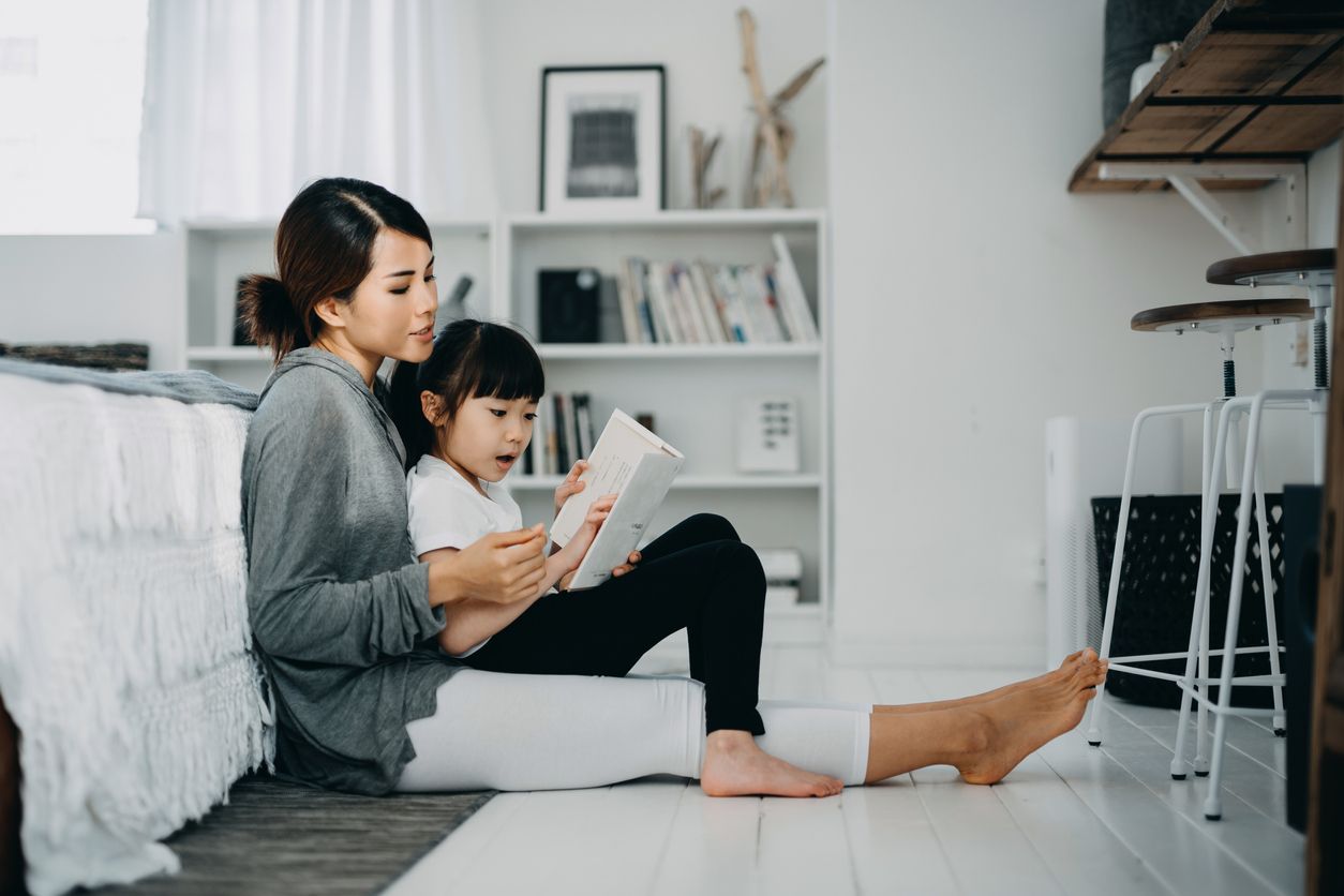 Ini 5 Tips Kenalkan Anak pada Buku agar Mulai Gemar Membaca - Parapuan