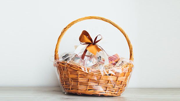 Perlu Perhatikan Label Halal, Ini 7 Tips Memulai Bisnis Parsel Lebaran ...