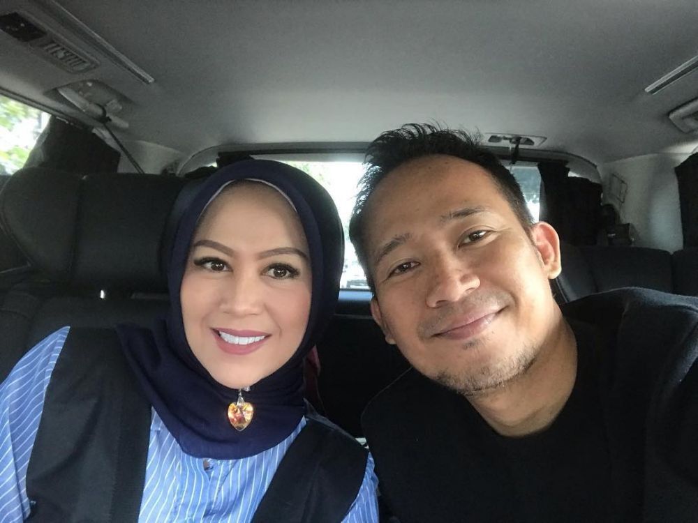 5 Pesona Cantiknya Istri Para Komedian Tanah Air, Bukti Cowok Lucu ...