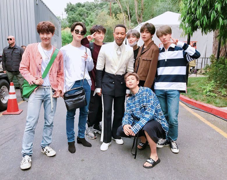 8 Fakta Terbaru Tentang V BTS yang Perlu Kamu Ketahui, ARMY Wajib Tahu ...