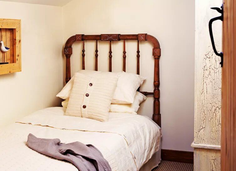 Berikut Ini 10 Headboard Tempat Tidur yang Tidak Baik dalam Feng Shui ...