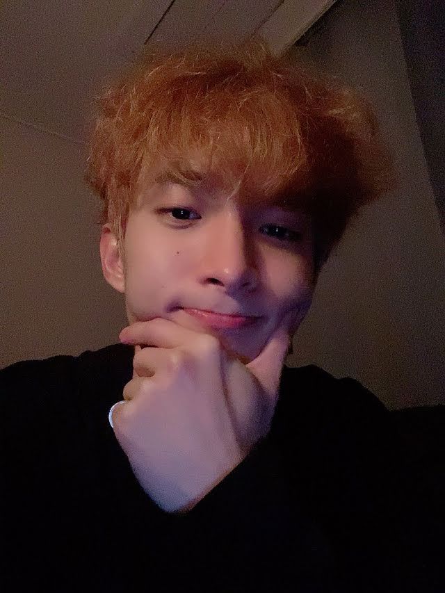 9 Idol Cowok yang Punya Rambut Keriting Alami, Ada Idola Kamu? - Sonora.id