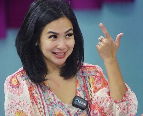 5 Seleb yang Sudah Jadi Nenek di Usia 40-an Tahun, Tetap Fashionable ...