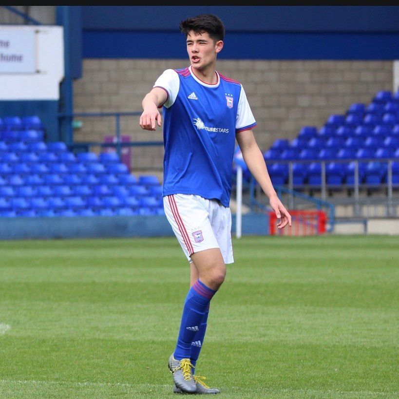 Cetak Gol Perdana, 10 Potret Elkan Baggott Bek Tampan Timnas Indonesia ...