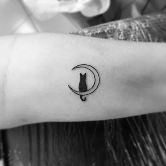 7 Rekomendasi Tato Simple dan Makna Tersembunyi Didalamnya - Semua ...