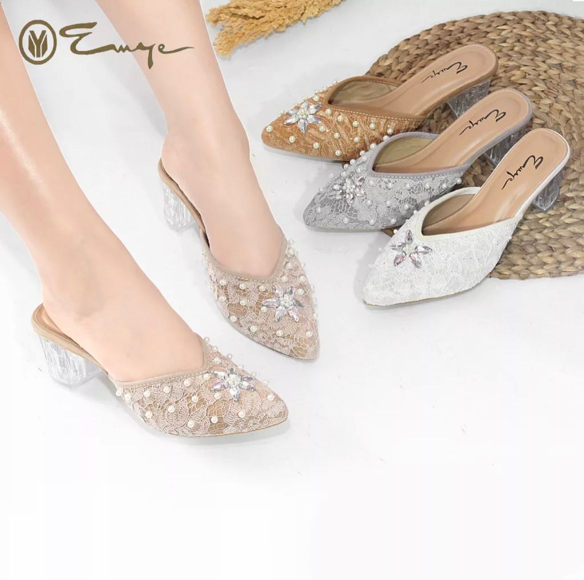 Koleksi Sepatu Pesta Wanita