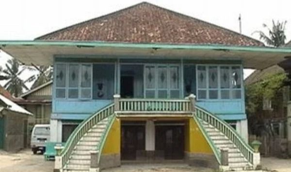 7 Rumah Adat Sumatera Selatan, Lengkap dengan Gambarnya - Sonora.id