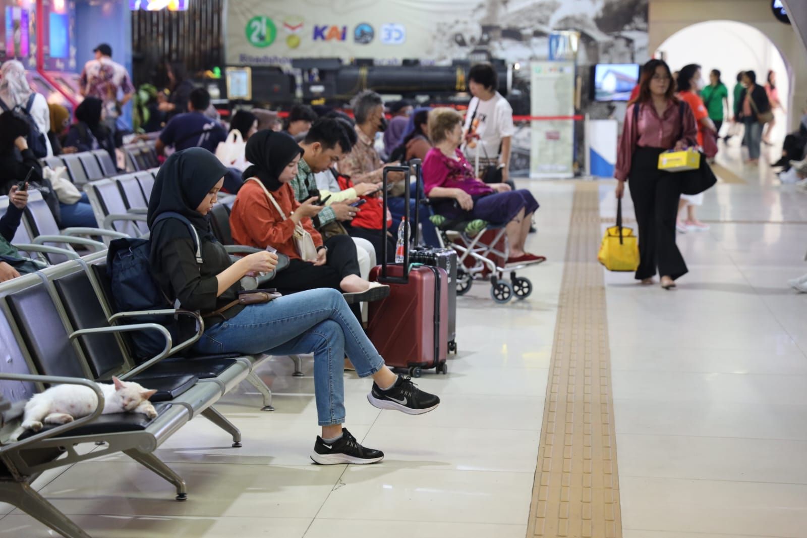 Belum Sebulan, Sudah 39 Ribu Tiket KA Nataru di Daop 2 Terjual - Sonora.id