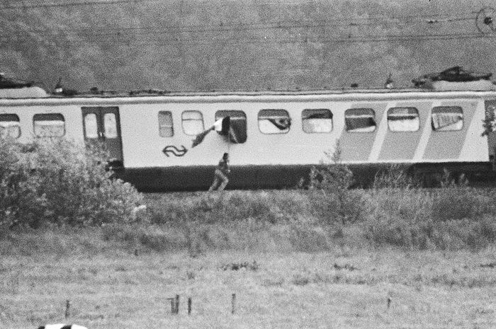 Kisah Menggemparkan Dunia: Pemuda Maluku Membajak Kereta di Belanda ...