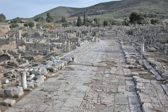 Sejarah Dunia Kuno: Mencari Pusat Pelacuran Suci di Kota Korintus ...