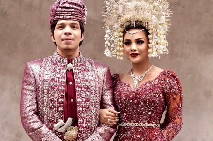 Bikin Salfok, Gaya Sanggul Modifikasi Aurel Hermansyah saat Akad Nikah ...