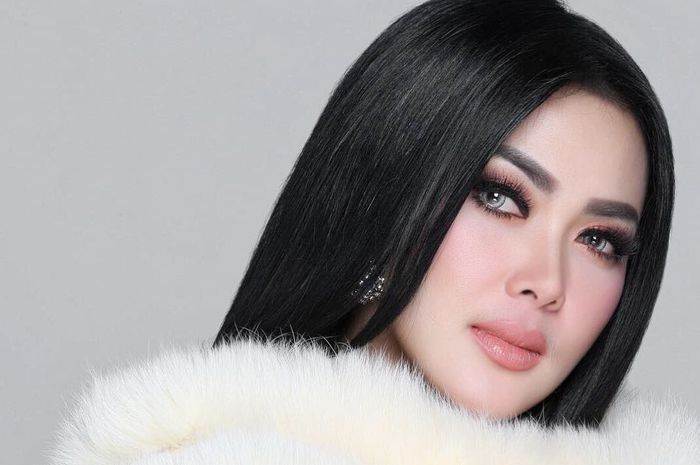 Makin Cetar dan Menawan, Begini Pesona Transformasi Syahrini - Nakita