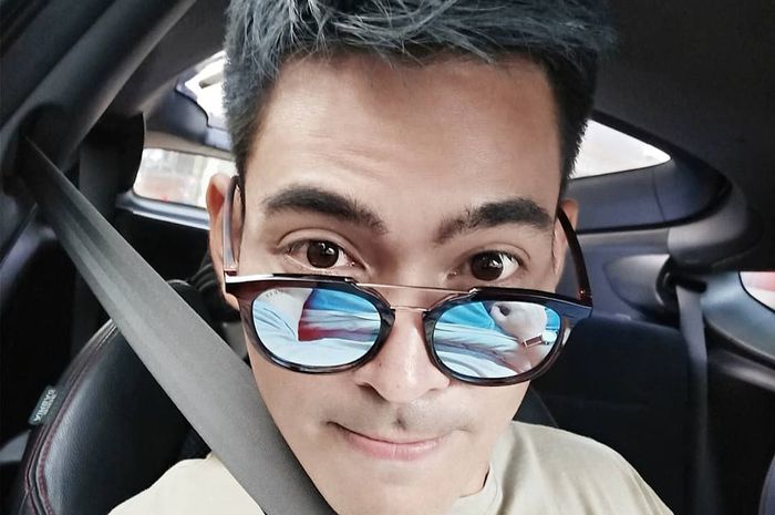 Penampilan Baru Robby Purba Setelah Potong Rambut, Jadi Lebih Muda!