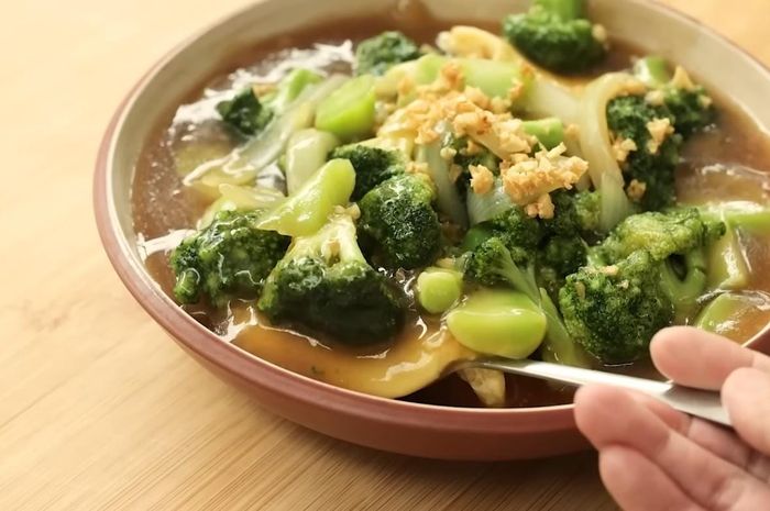 Bergizi Lengkap, Resep Brokoli Saus Tiram dan Tim Telur ala Chef Devina ...