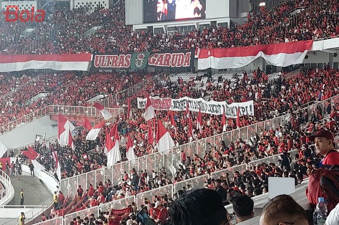 Angkat Topi buat Fans Timnas Indonesia, Cetak Rekor Penonton Terbanyak ...