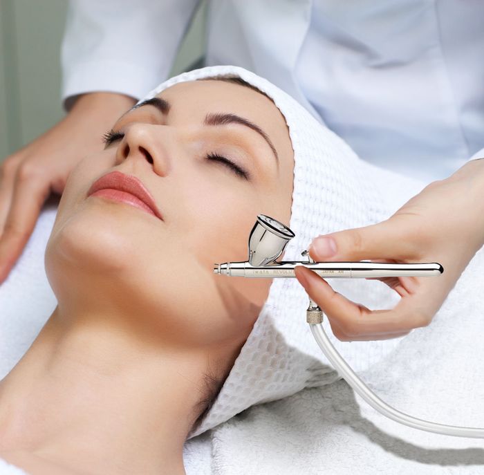 Ini 5 Jenis Facial Wajah. Mana yang Paling Tepat Buat Jenis Kulitmu ...