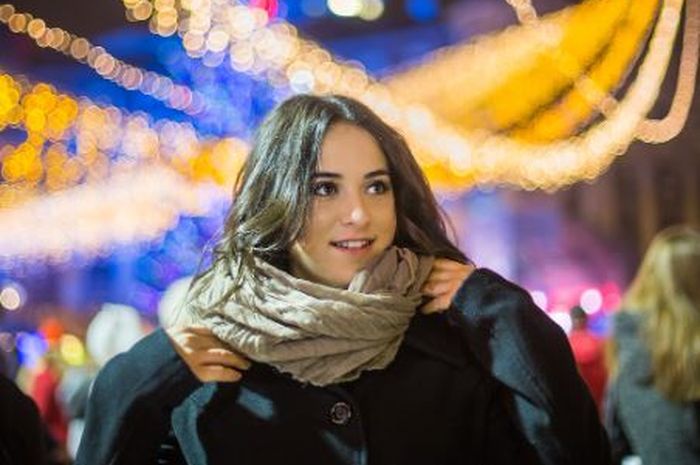 5 Arti Mimpi Diberi Syal oleh Kekasih, Ternyata Bisa Jadi Simbol ...