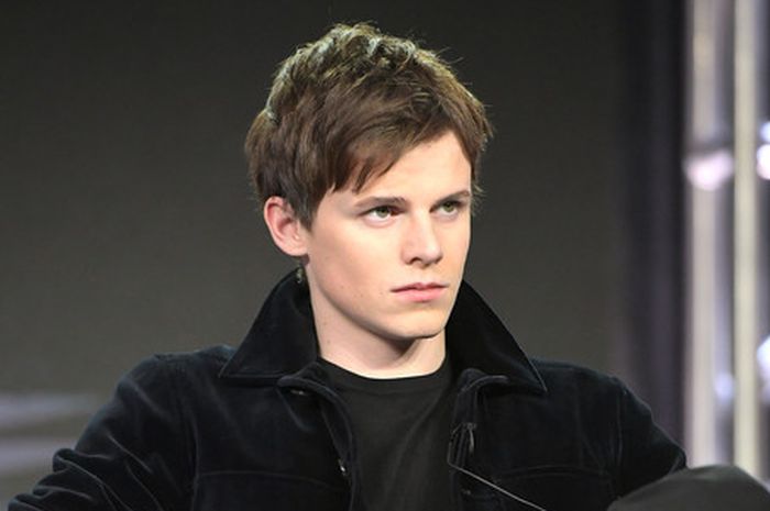 5 Fakta Ruairi O'Connor, Pemeran Arne Johnson di The Conjuring 3 ...