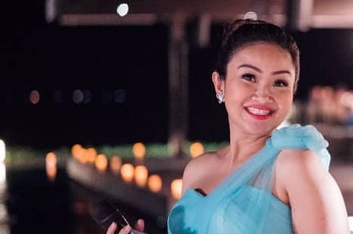 Hamil Tua, Cici Panda Masih Ambil Tawaran Pekerjaan ke Luar Kota