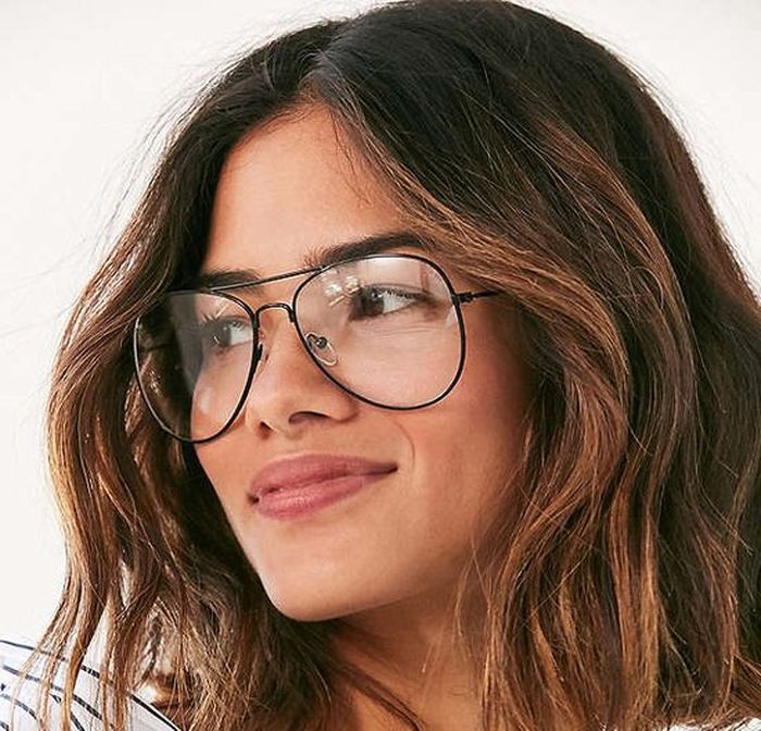 3 Model Kacamata untuk Wajah Bulat Terlihat Tirus dan Stylish - Semua ...