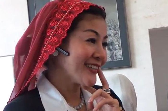 Arti Julukan Wanita Emas Milik Hasnaeni yang Viral Teriak Histeris Saat ...