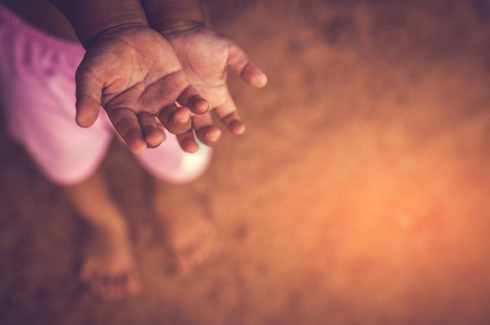 Warga Asal Indonesia Ini Jadi Pengemis di Malaysia Sambil Gendong Bayi ...