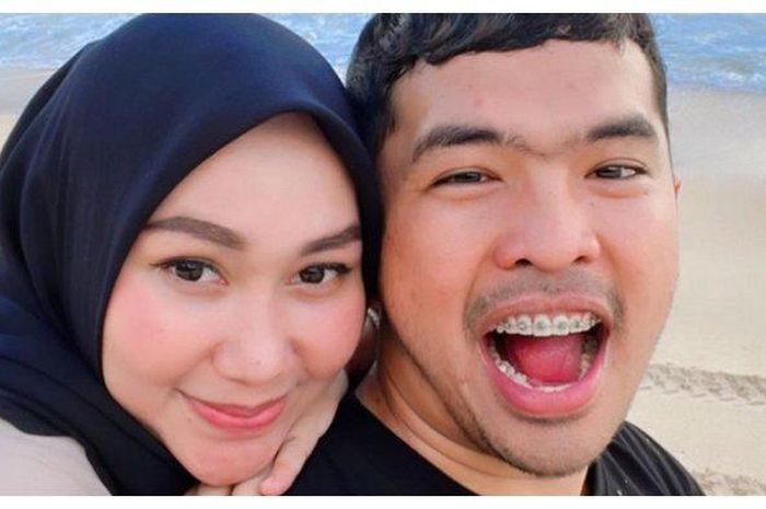 Putra Siregar Kabarnya Dipergoki Istri Checkin di Hotel, Septia Yetri ... Putra Siregar Kabarnya Dipergoki Istri Checkin di Hotel, Septia Yetri ...