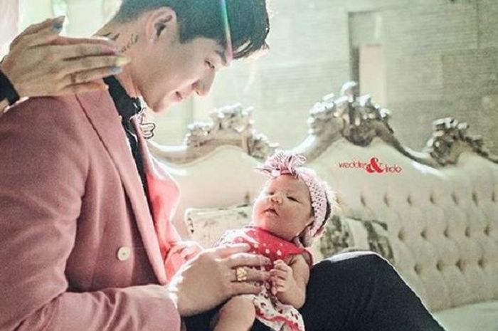 Tak Terima Bayinya Dibilang Anak Haram, Lee Jeong Hoon Ngamuk!