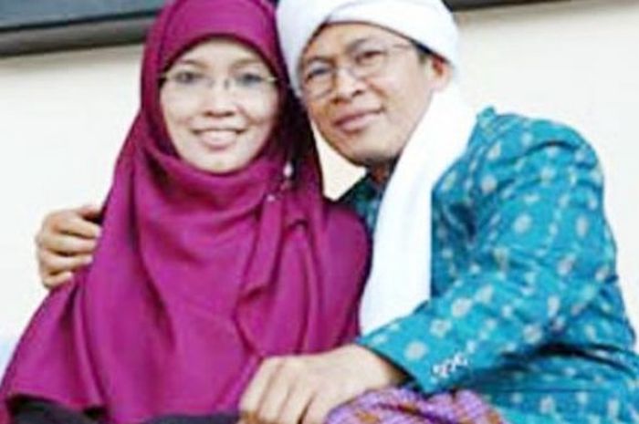 Tadinya Bilang Sudah Tak Cocok, Aa Gym Cabut Gugatan Cerai Pada Teh ... Tadinya Bilang Sudah Tak Cocok, Aa Gym Cabut Gugatan Cerai Pada Teh ...