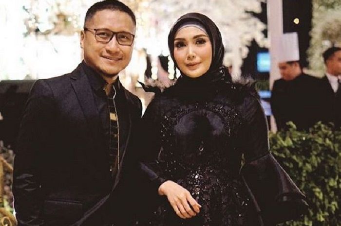 13 Tahun Menikah dengan Arie Untung, Fenita Arie Ungkap Kunci ...