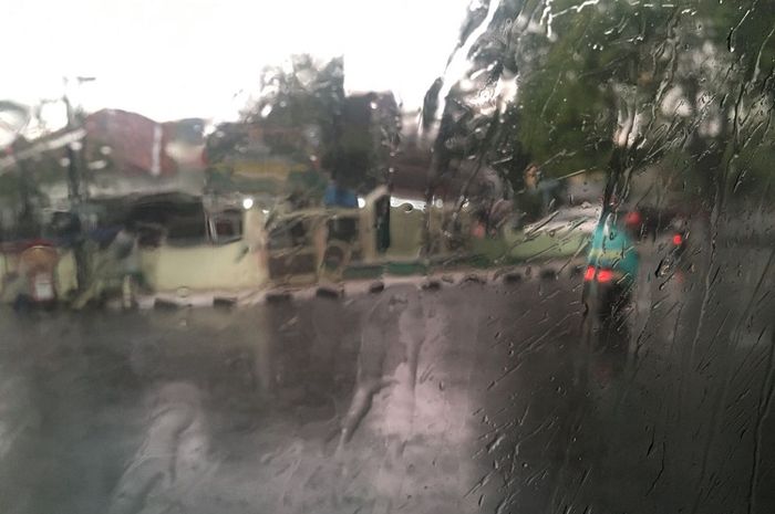 Main Hujan-hujanan Tak Bikin Sakit, Justru Datangkan Segudang Manfaat ...