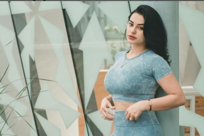 Jatuh Bangun Nora Alexandra Rintis Karier, Nyaris Dijual hingga Tak ... Jatuh Bangun Nora Alexandra Rintis Karier, Nyaris Dijual hingga Tak ...
