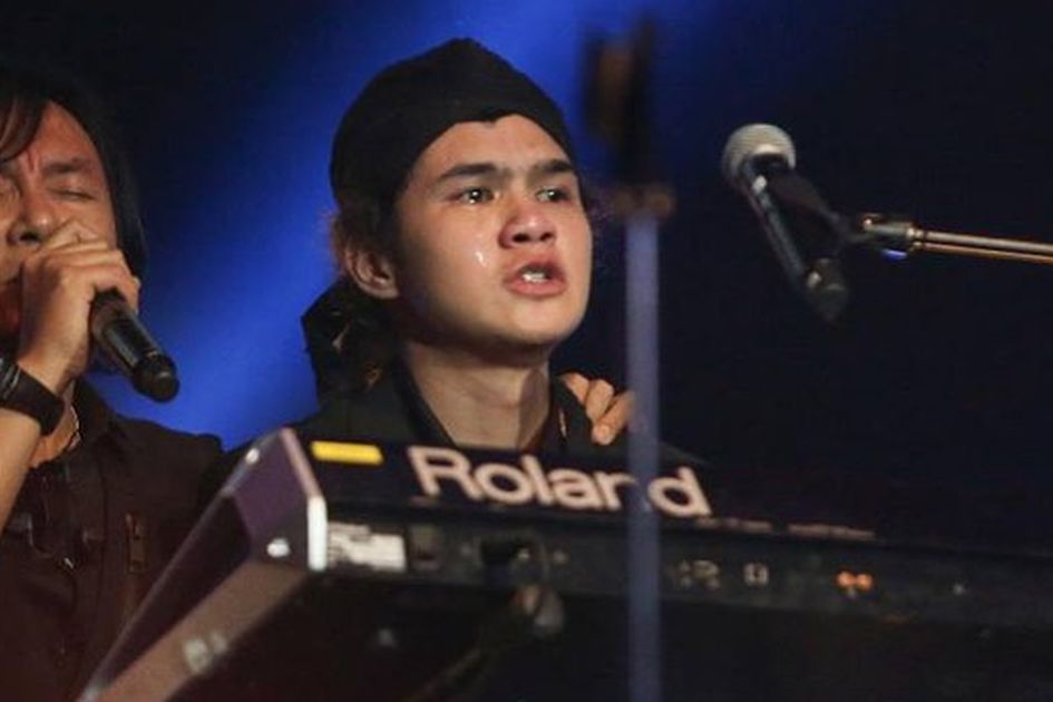 Ahmad Dhani Kenang Momen Al dan Dul Nangis Saat Nyanyikan Lagu 'Hadapi ... Ahmad Dhani Kenang Momen Al dan Dul Nangis Saat Nyanyikan Lagu 'Hadapi ...