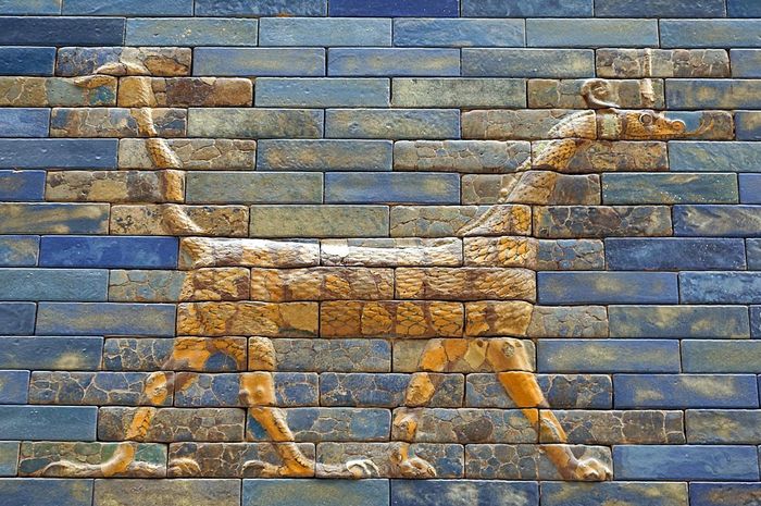 Sirrush, Makhluk Mitologi Penjaga Dewa Pelindung Mesopotamia Kuno ...