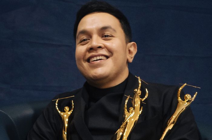Kabar Gembira! Tulus Bawa Pulang 7 Piala AMI Awards Untuk Album Manusia ...