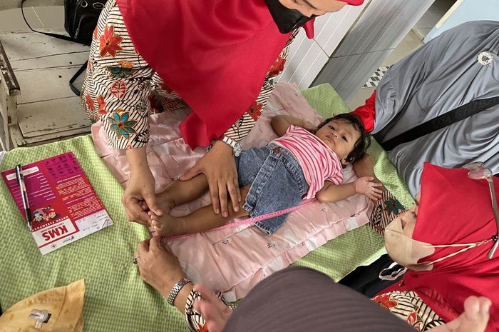 Waspada, Kenali Ciri-ciri Bayi Stunting dan Cara Mengatasinya - Nakita