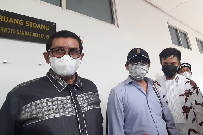 Ayah Gaga Ngaku Bahkan Sudah Enggak Sanggup Bayar Pengacara Murah ... Ayah Gaga Ngaku Bahkan Sudah Enggak Sanggup Bayar Pengacara Murah ...