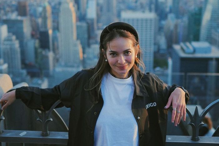 Profil Enzy Storia Si 'Ratu Komedi' Hingga Sederet Fakta Menariknya - Kids