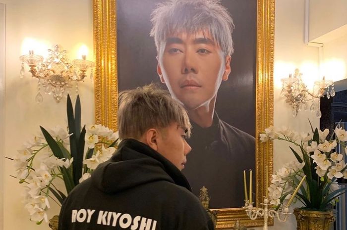 Mewahnya Rumah Milik Peramal Roy Kiyoshi yang Bergaya Klasik nan Elegan ... Mewahnya Rumah Milik Peramal Roy Kiyoshi yang Bergaya Klasik nan Elegan ...