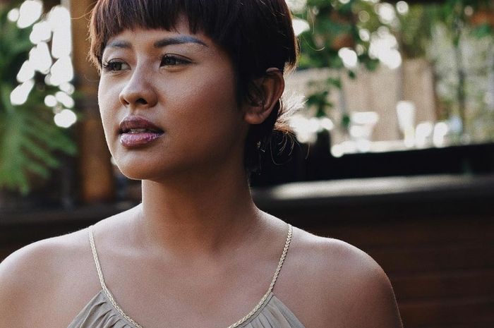 Penuh Pengorbanan, Dira Sugandi Ungkap Sosok Ibundanya