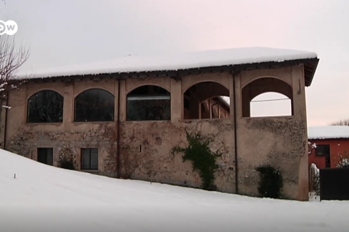 Dulunya Kandang Sapi, Bangunan Ini Disulap Jadi Rumah Mewah! - iDEA