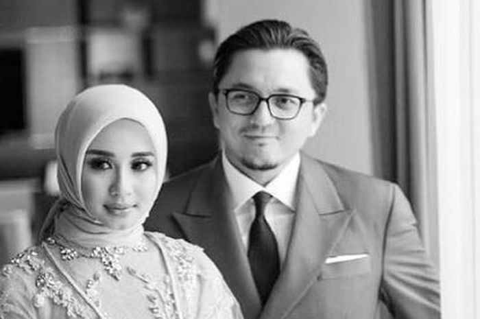 Belum Genap Setahun Bercerai Engku Emran Sudah Dapatkan Pengganti sang ... Belum Genap Setahun Bercerai Engku Emran Sudah Dapatkan Pengganti sang ...