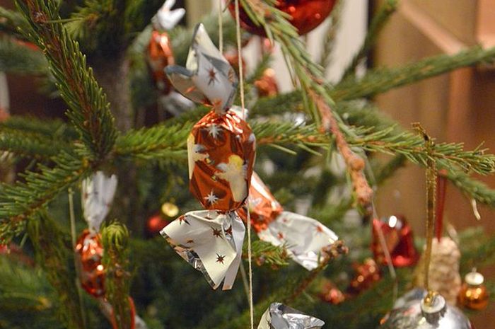 Supaya Liburannya Lebih Manis, Intip Aneka Permen Khas Natal di ...