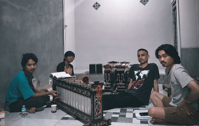 Dari Cerita Klasik 'The Judgement', Sandikala Ensemble Rilis Musik ...
