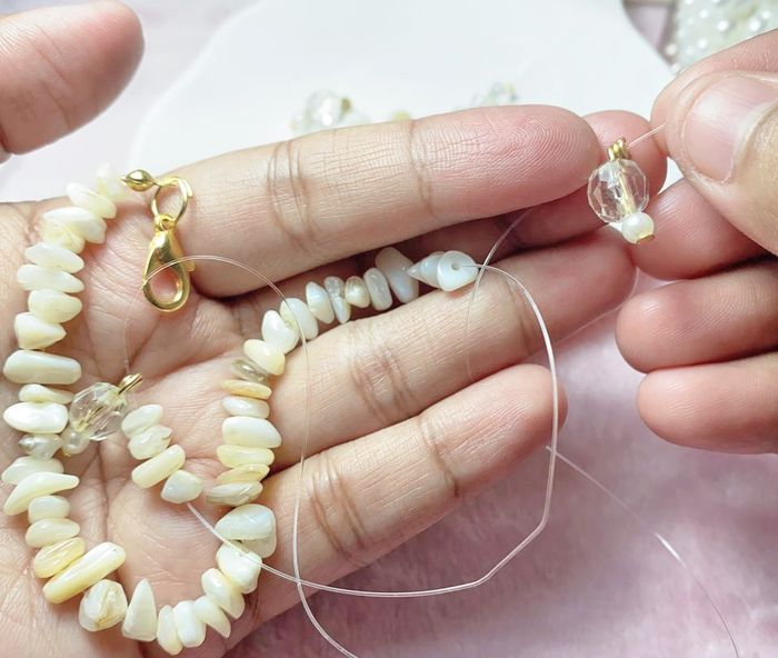 DIY Kalung Manik-Manik: Bikin Cantik dan Mudah Dibuat, Begini Caranya ...