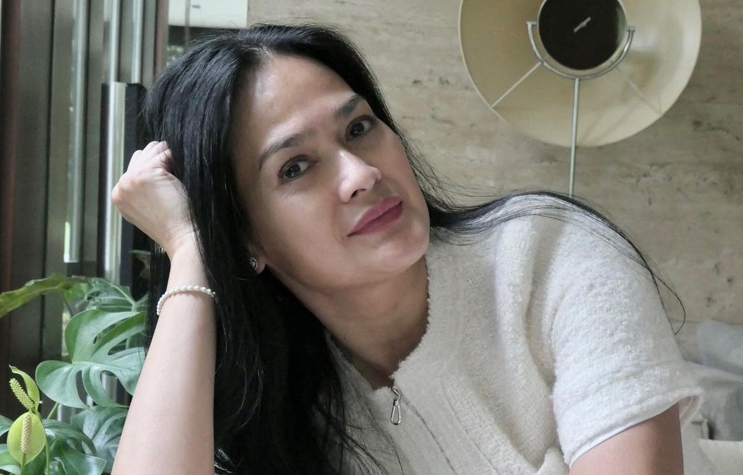 Nenek 4 Cucu Tetap Awet Muda, Potret Cantik Donna Harun Tuai Pujian