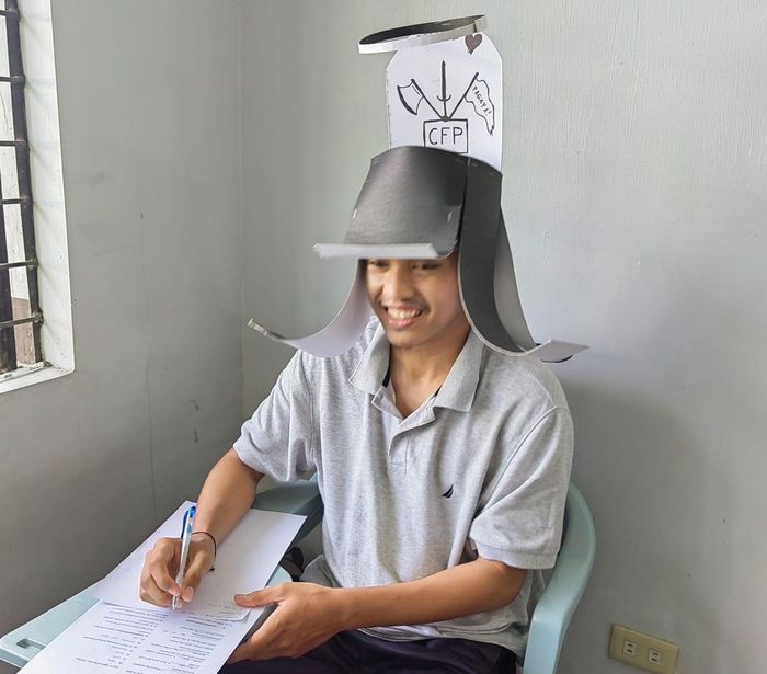 Kreatif! Dosen di Filipina Minta Mahasiswanya Bikin Topi Anti Nyontek ...