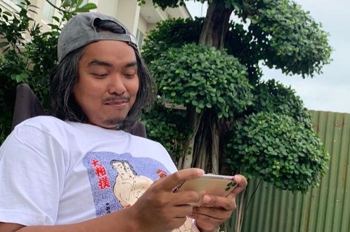 Lagu Baru Dodit Mulyanto, Ini Lirik Panggung Besar yang Kisahkan ...